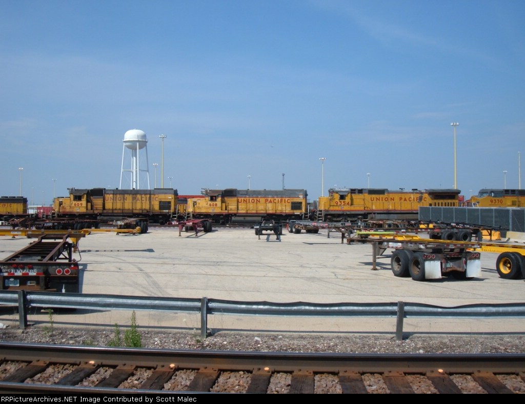 UPY 609 & 608 & UP 9354